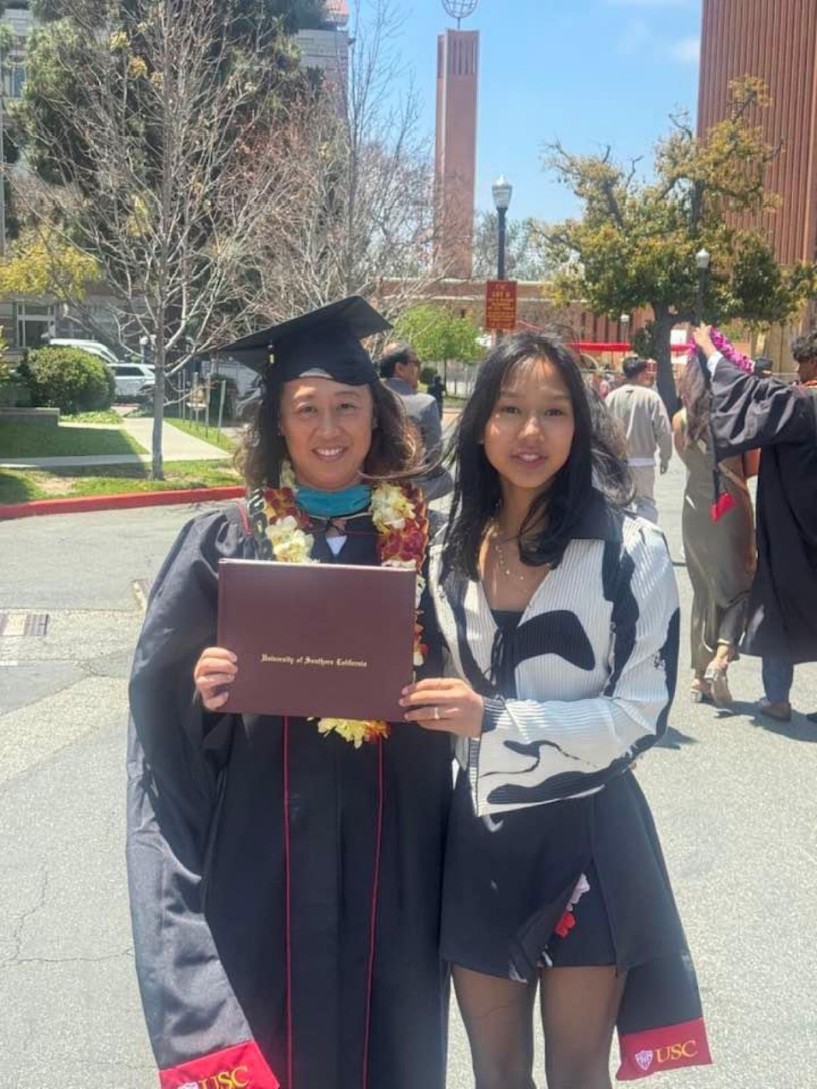 May Lee, MD, MHA, ATSF, FCCP, FACP on LinkedIn: #pricegrad2024 #emha # ... May Lee, MD, MHA, ATSF, FCCP, FACP on LinkedIn: #pricegrad2024 #emha # ...