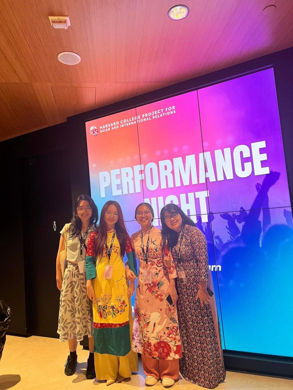 Yen Nguyen on LinkedIn: Performance Night Hạnh Nguyễn Ngan Pham Quynh ... Yen Nguyen on LinkedIn: Performance Night Hạnh Nguyễn Ngan Pham Quynh ...