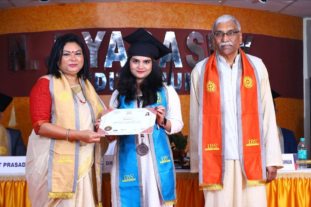 Anshita Tiwari on LinkedIn: Convocation💫 IBS Mumbai Anshita Tiwari on LinkedIn: Convocation💫 IBS Mumbai