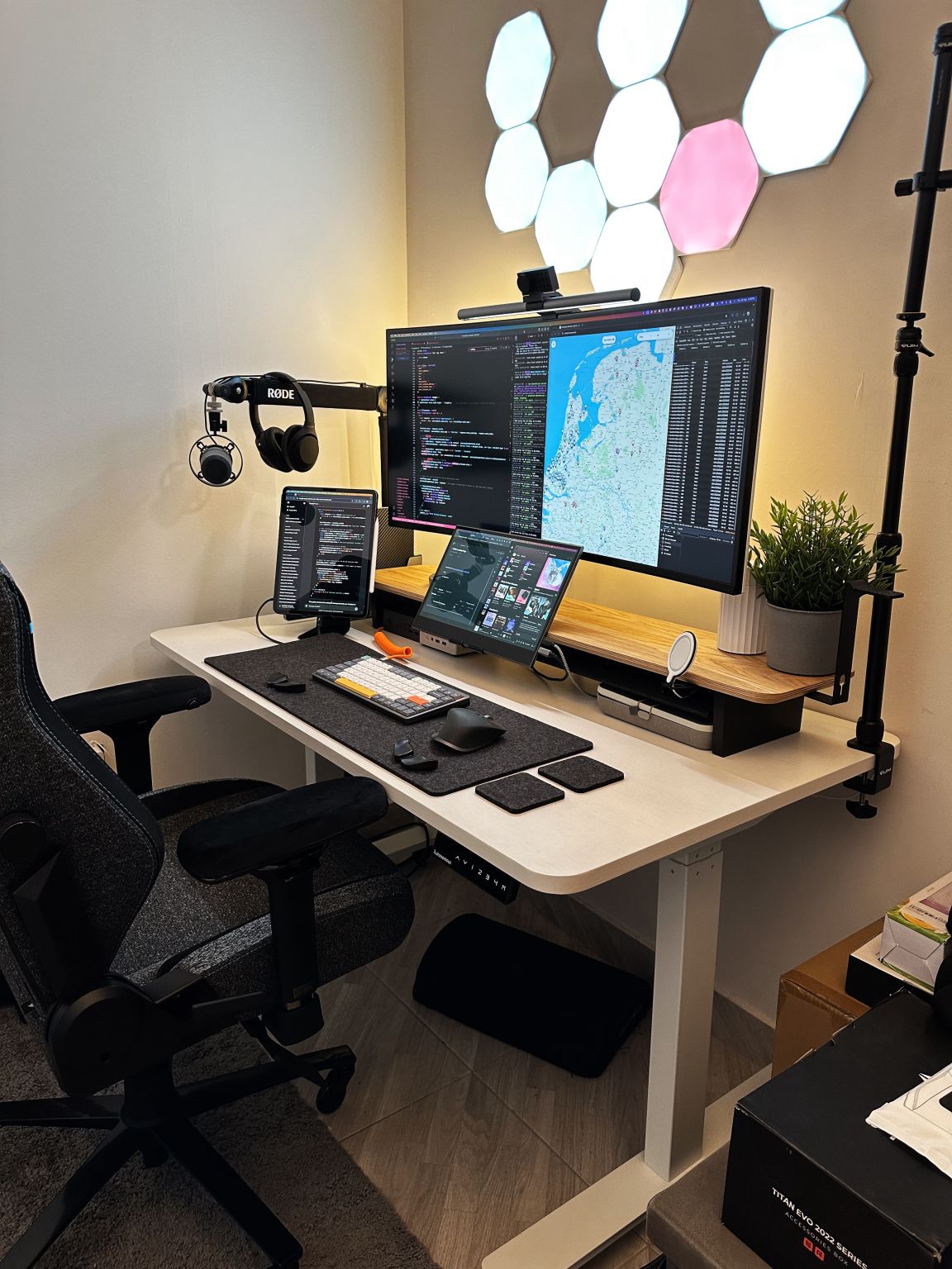 Peter Georgiou on LinkedIn: #coding #setup #productivity #ultrawide Peter Georgiou on LinkedIn: #coding #setup #productivity #ultrawide