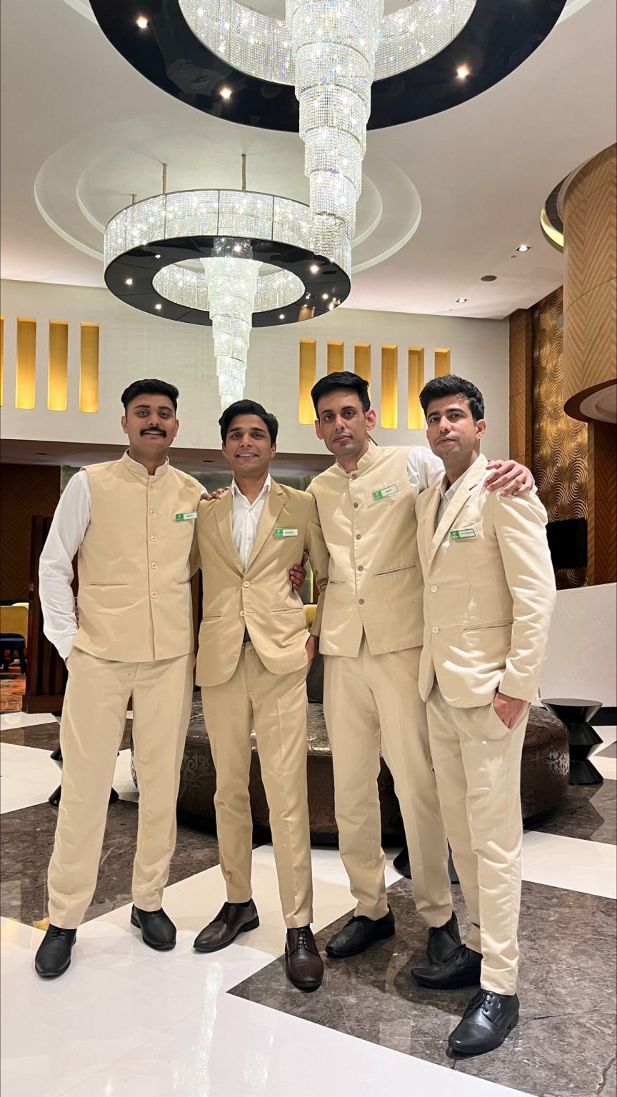 Saurabh Yadav on LinkedIn: #holidayinn #ihg #frontofficeteam Saurabh Yadav on LinkedIn: #holidayinn #ihg #frontofficeteam