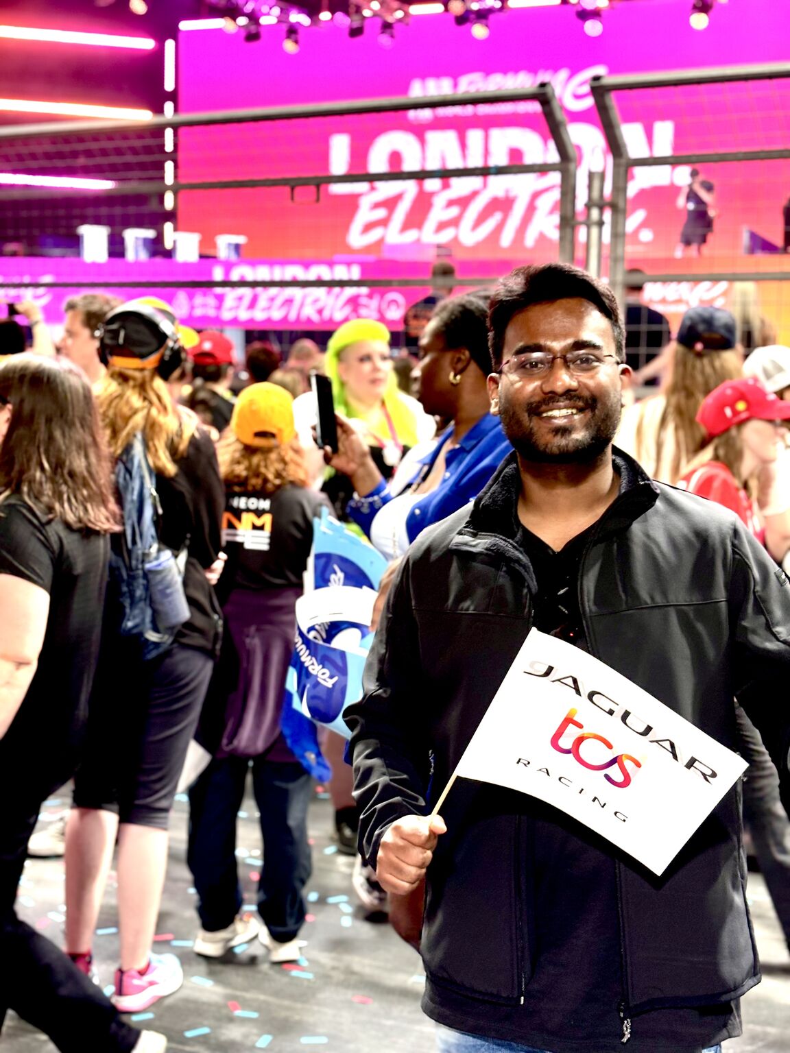 Akash Debnath on LinkedIn: #londoneprix #electricracing #sustainability ... Akash Debnath on LinkedIn: #londoneprix #electricracing #sustainability ...