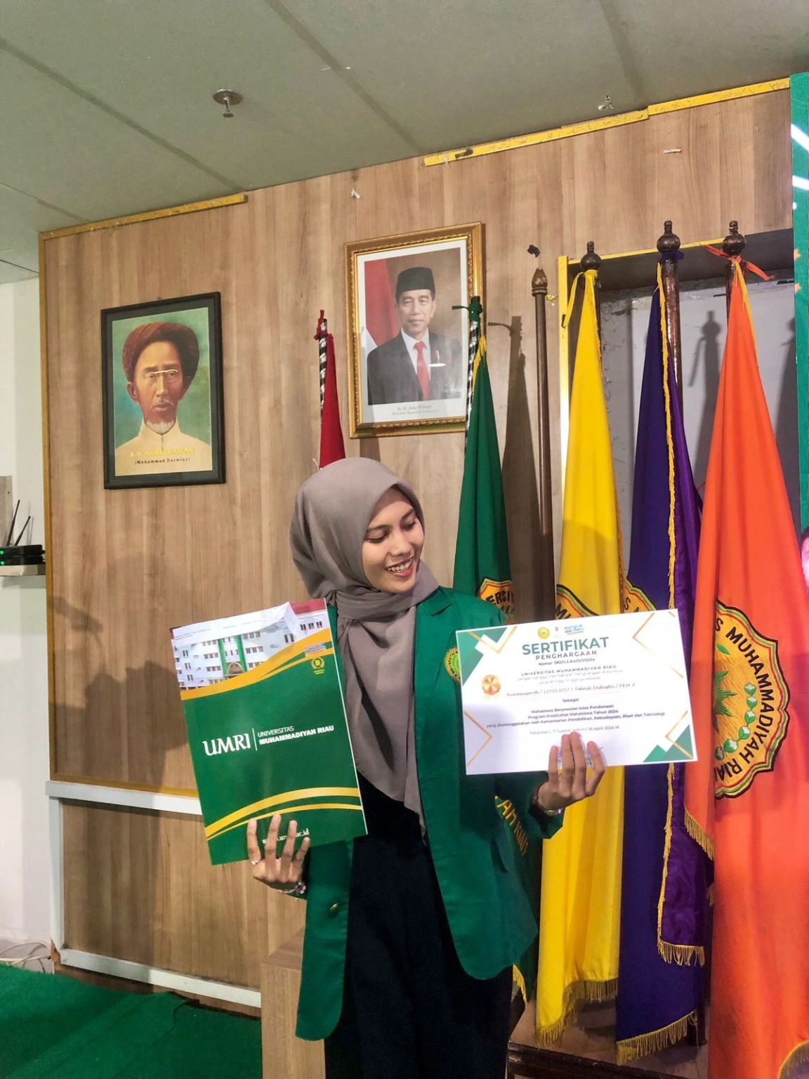 Nur Maisaroh on LinkedIn: Pemberian penghargaan atas diraihnya ... Nur Maisaroh on LinkedIn: Pemberian penghargaan atas diraihnya ...