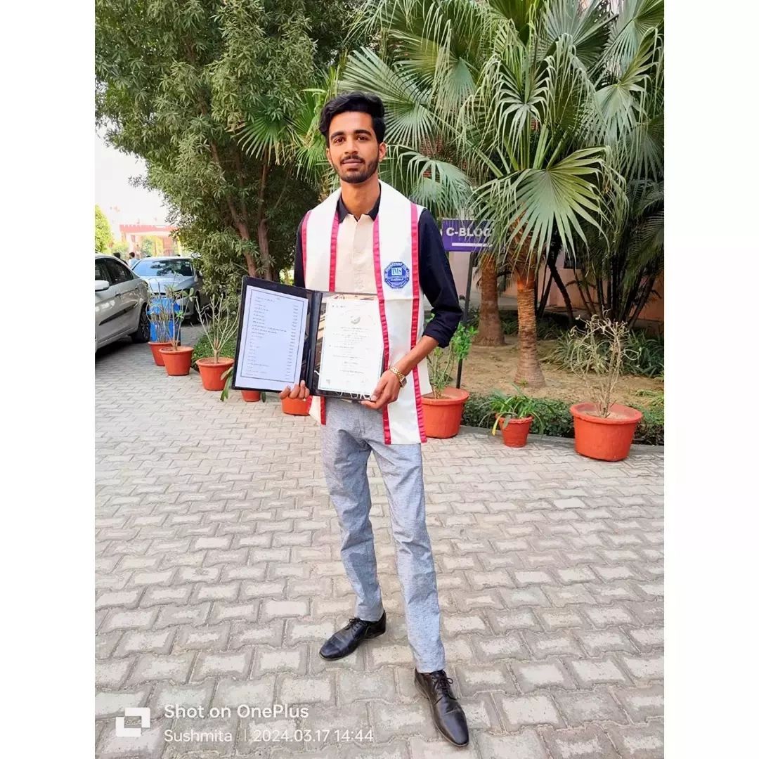 Dhruv Verma on LinkedIn: Officially Graduated π Cheers to new ... Dhruv Verma on LinkedIn: Officially Graduated π Cheers to new ...