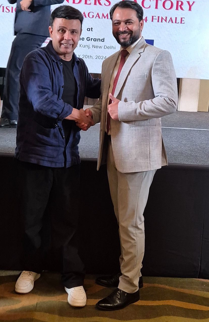 Dheeraj Jha on LinkedIn: He makes us laugh through his jokes, he is ... Dheeraj Jha on LinkedIn: He makes us laugh through his jokes, he is ...