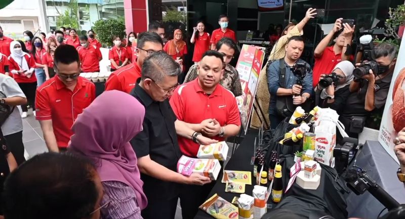 Khairul Aiman Kamal on LinkedIn: Official launching for the Payung ... Khairul Aiman Kamal on LinkedIn: Official launching for the Payung ...