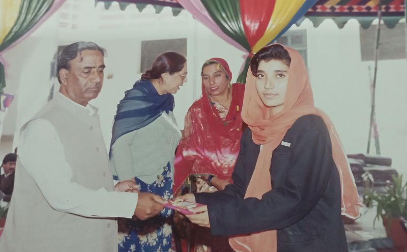 Dr.Tahira Bukhari on LinkedIn: Dr Tahira Batool Bokhari receiving prize ... Dr.Tahira Bukhari on LinkedIn: Dr Tahira Batool Bokhari receiving prize ...
