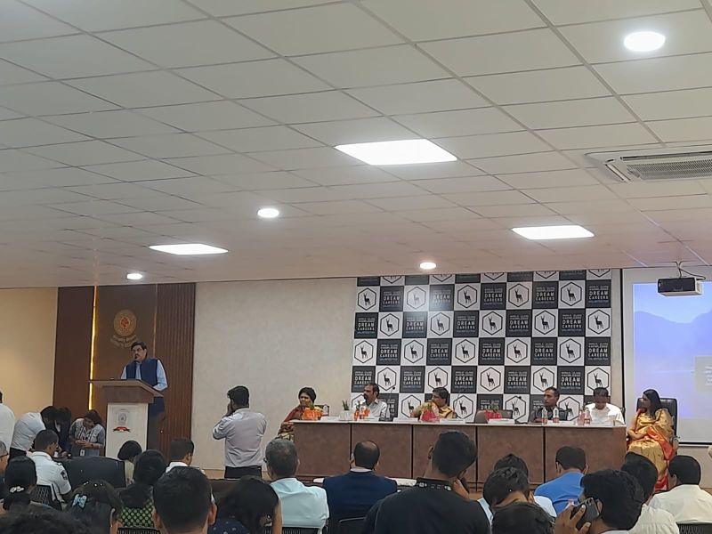 Mithin Kumar M on LinkedIn: #mounika #roadsafety #hackathon #experience Mithin Kumar M on LinkedIn: #mounika #roadsafety #hackathon #experience