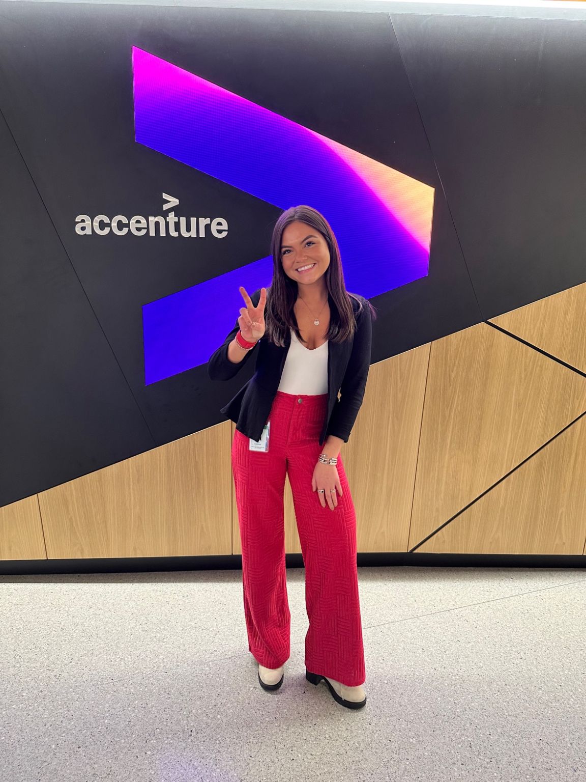 Taylor Groesbeck on LinkedIn: Cheers to one year conquering Chicago and ... Taylor Groesbeck on LinkedIn: Cheers to one year conquering Chicago and ...