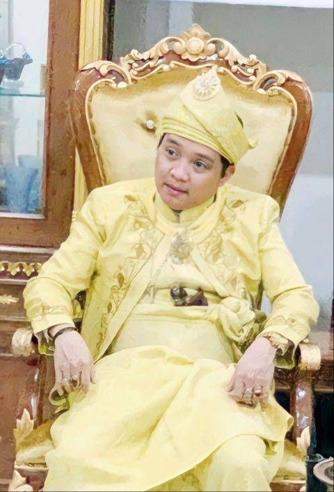 DYMM TUANKU SULTAN ABDUL MOMIN III TUANKU SULTAN ABDUL MOMIN I on ... DYMM TUANKU SULTAN ABDUL MOMIN III TUANKU SULTAN ABDUL MOMIN I on ...