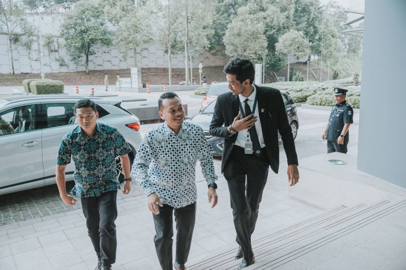 Nik Nazmi Nik Ahmad on LinkedIn: Well done Muaz Mohd Hasnol. Can tag me ... Nik Nazmi Nik Ahmad on LinkedIn: Well done Muaz Mohd Hasnol. Can tag me ...