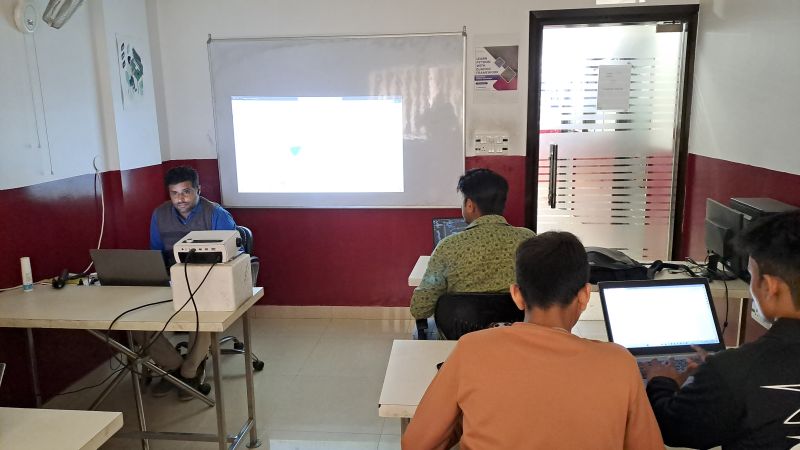 Coding Bytes on LinkedIn: #codingbytes #programmingcourses #python # ... Coding Bytes on LinkedIn: #codingbytes #programmingcourses #python # ...