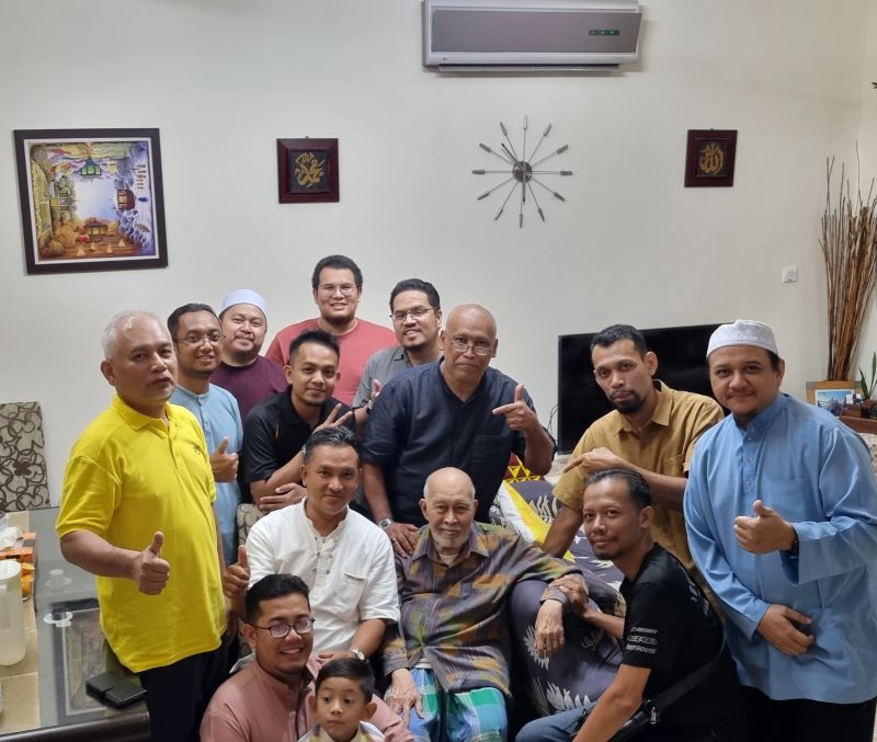 Haji Razli Ramli on LinkedIn: MOMENT BERHARGA ================== Moment ... Haji Razli Ramli on LinkedIn: MOMENT BERHARGA ================== Moment ...