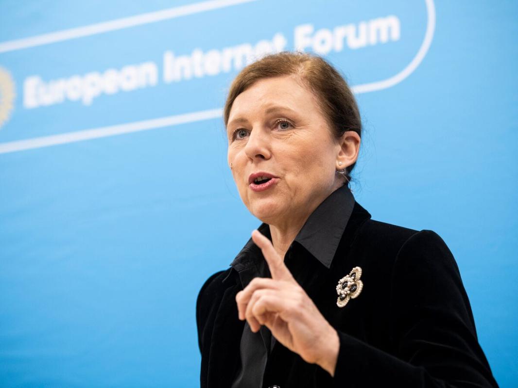 Stephanie Bodoni on LinkedIn: Elon Musk Warned by EU Official to Keep ... Stephanie Bodoni on LinkedIn: Elon Musk Warned by EU Official to Keep ...