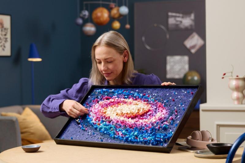 Yanko Design on LinkedIn: This 3000+ brick LEGO Milky Way artpiece ... Yanko Design on LinkedIn: This 3000+ brick LEGO Milky Way artpiece ...
