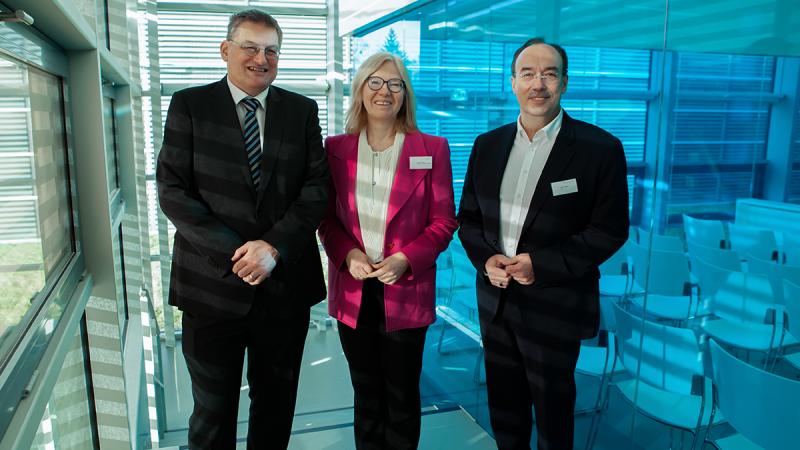 HLRS - High-Performance Computing Center Stuttgart on LinkedIn ... HLRS - High-Performance Computing Center Stuttgart on LinkedIn ...