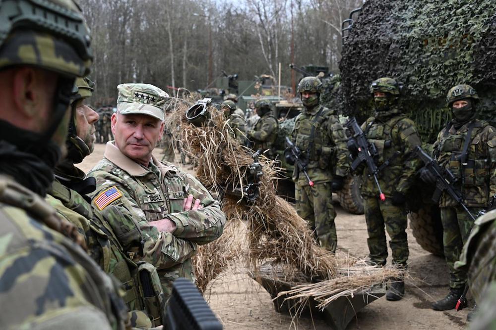 U.S. European Command on LinkedIn: USEUCOM commander visits Slovakia ... U.S. European Command on LinkedIn: USEUCOM commander visits Slovakia ...