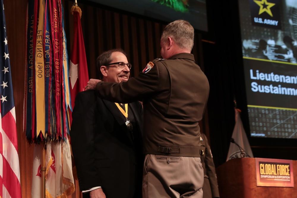 HQDA G-4 on LinkedIn: Army recognizes three sustainers with leadership ... HQDA G-4 on LinkedIn: Army recognizes three sustainers with leadership ...