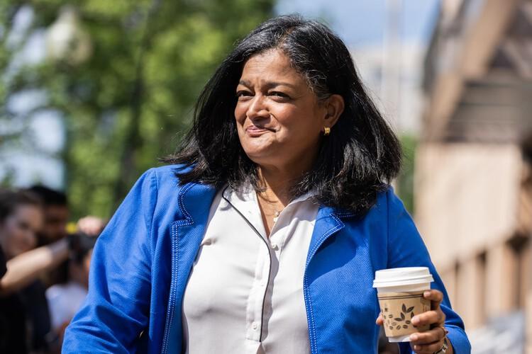 Jonathan Eddison on LinkedIn: Pramila Jayapal Brutally Humiliates Trump ... Jonathan Eddison on LinkedIn: Pramila Jayapal Brutally Humiliates Trump ...