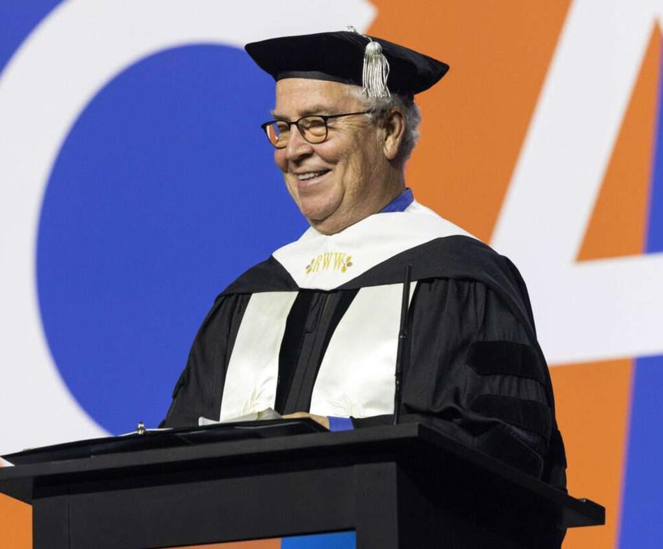 Bob Weis on LinkedIn: Bob Weis receives honorary degree from SCAD | 14 ... Bob Weis on LinkedIn: Bob Weis receives honorary degree from SCAD | 14 ...