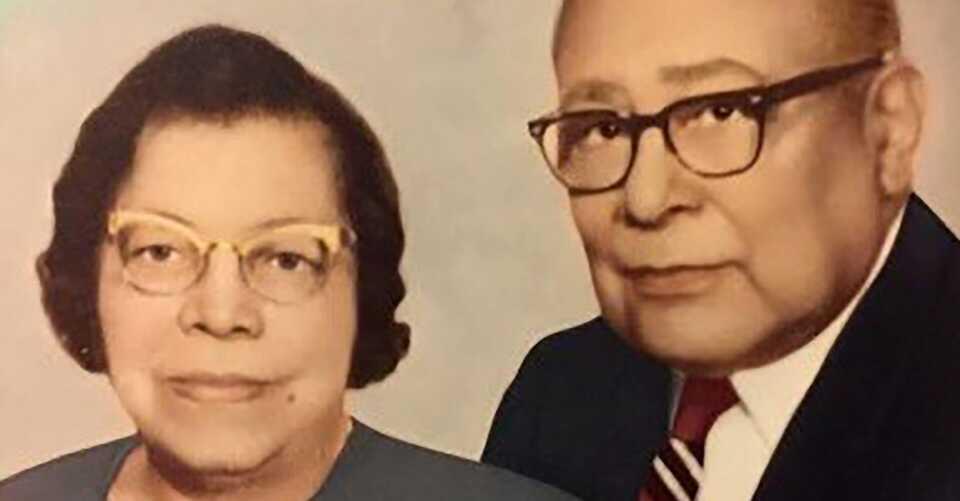 I found this on NewsBreak: Dot & Etta's iconic, family secret fried ... I found this on NewsBreak: Dot & Etta's iconic, family secret fried ...