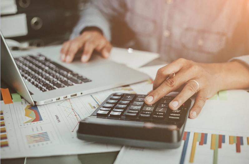 Maximizing SaaS Valuation: How a CFO Becomes a CEO’s Secret Weapon for ... Maximizing SaaS Valuation: How a CFO Becomes a CEO’s Secret Weapon for ...