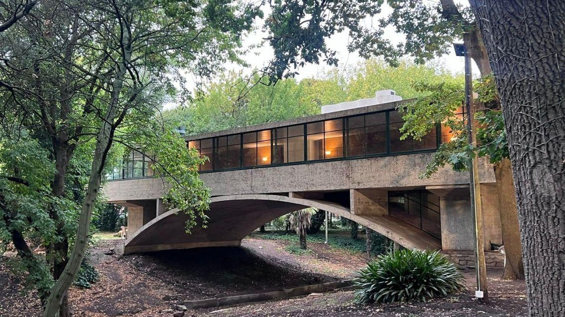 Beatriz Piccardo on LinkedIn: Restauraron la histórica casa sobre el ... Beatriz Piccardo on LinkedIn: Restauraron la histórica casa sobre el ...