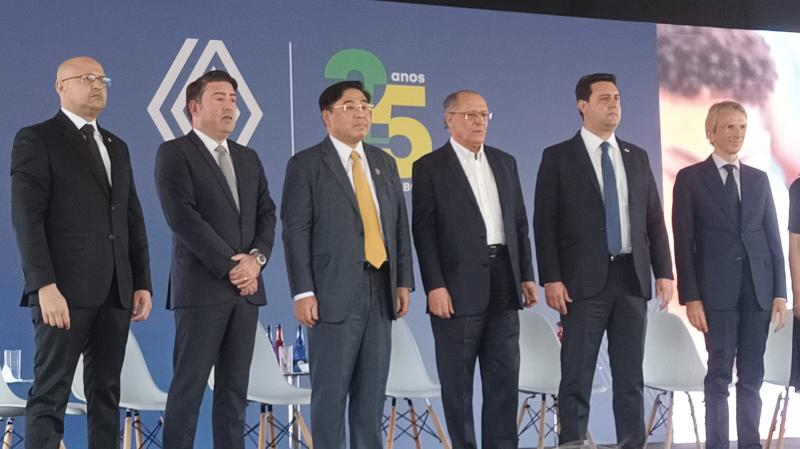 Felipe Viana on LinkedIn: Renault anuncia R$ 2 bilhões para produzir ... Felipe Viana on LinkedIn: Renault anuncia R$ 2 bilhões para produzir ...