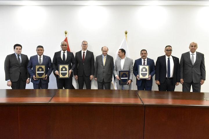 Laura Tharwat on LinkedIn: توقيع اتفاقية المساهمين لتأسيس شركة ... Laura Tharwat on LinkedIn: توقيع اتفاقية المساهمين لتأسيس شركة ...
