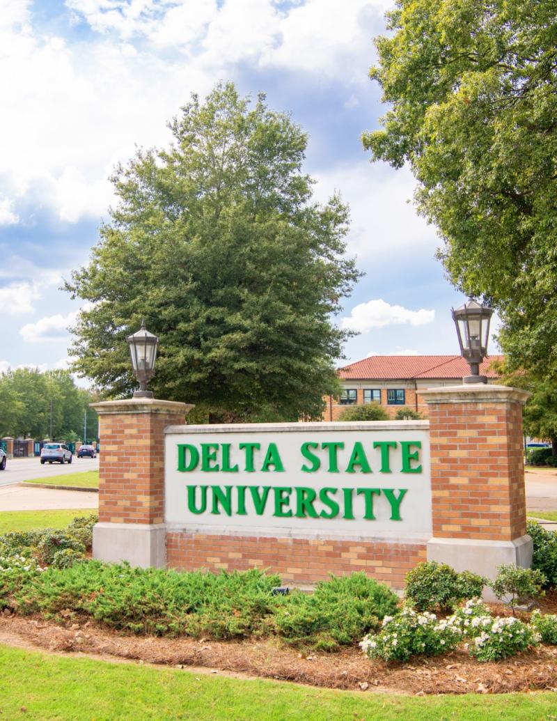 DSU increases enrollment at record rate | Elizabeth Hunter, MBA DSU increases enrollment at record rate | Elizabeth Hunter, MBA
