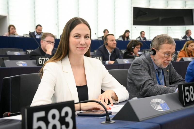 Alex Kirkhope on LinkedIn: Eva Maydell (Paunova) on Twitter Alex Kirkhope on LinkedIn: Eva Maydell (Paunova) on Twitter