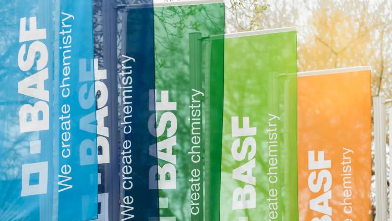 Joachim Burger on LinkedIn: BASF donates over 100 million protective masks Joachim Burger on LinkedIn: BASF donates over 100 million protective masks
