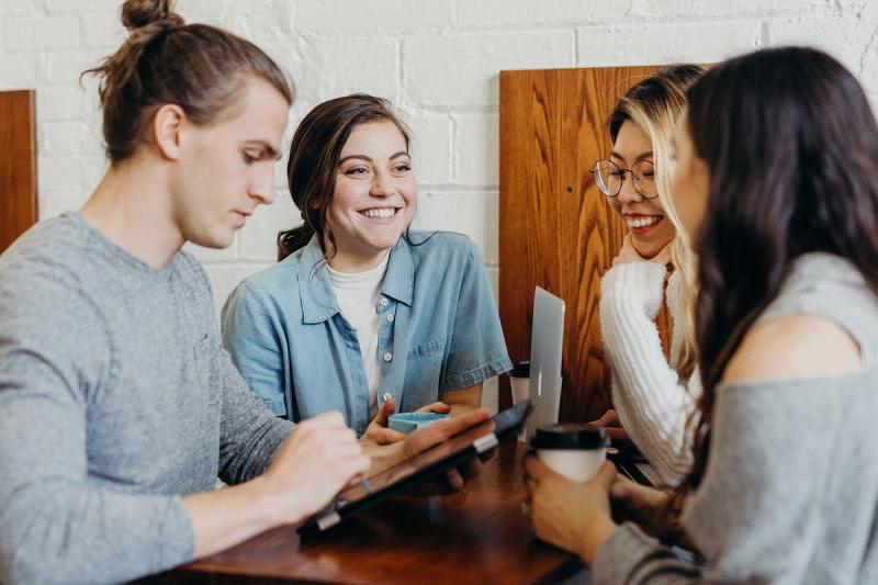 Networking Tips from a Beginner Software Engineer | Mayleen Zhagnay Networking Tips from a Beginner Software Engineer | Mayleen Zhagnay