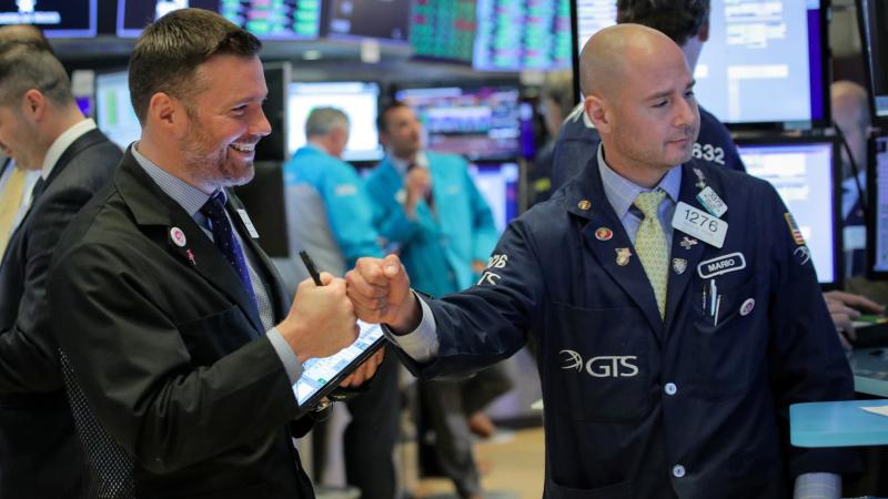 Jerry Jarzabek, CFP® CPWA® on LinkedIn: Dow jumps 500 points, S&P 500 ... Jerry Jarzabek, CFP® CPWA® on LinkedIn: Dow jumps 500 points, S&P 500 ...