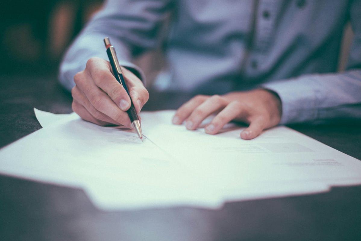 Jatin Solanki on LinkedIn: Data Contracts: A Guide to Implementation Jatin Solanki on LinkedIn: Data Contracts: A Guide to Implementation