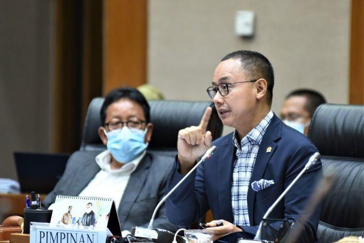 Ferry Yanuar on LinkedIn: Ahok Usul Anak Usaha Pertamina Pindah Kantor ... Ferry Yanuar on LinkedIn: Ahok Usul Anak Usaha Pertamina Pindah Kantor ...