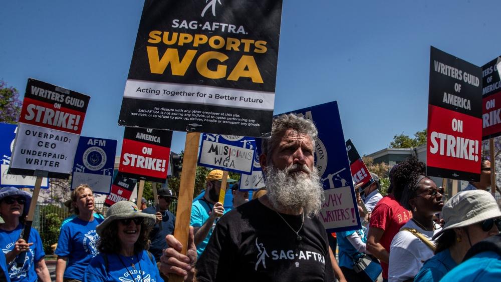 John H. Liu on LinkedIn: SAG-AFTRA and Studios to Extend Talks to July 12 John H. Liu on LinkedIn: SAG-AFTRA and Studios to Extend Talks to July 12