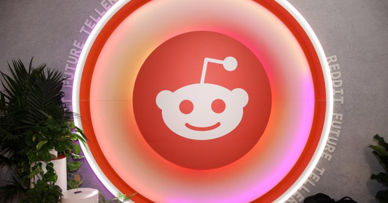 Dino Cruz on LinkedIn: Reddit strikes $60M deal allowing Google to ... Dino Cruz on LinkedIn: Reddit strikes $60M deal allowing Google to ...
