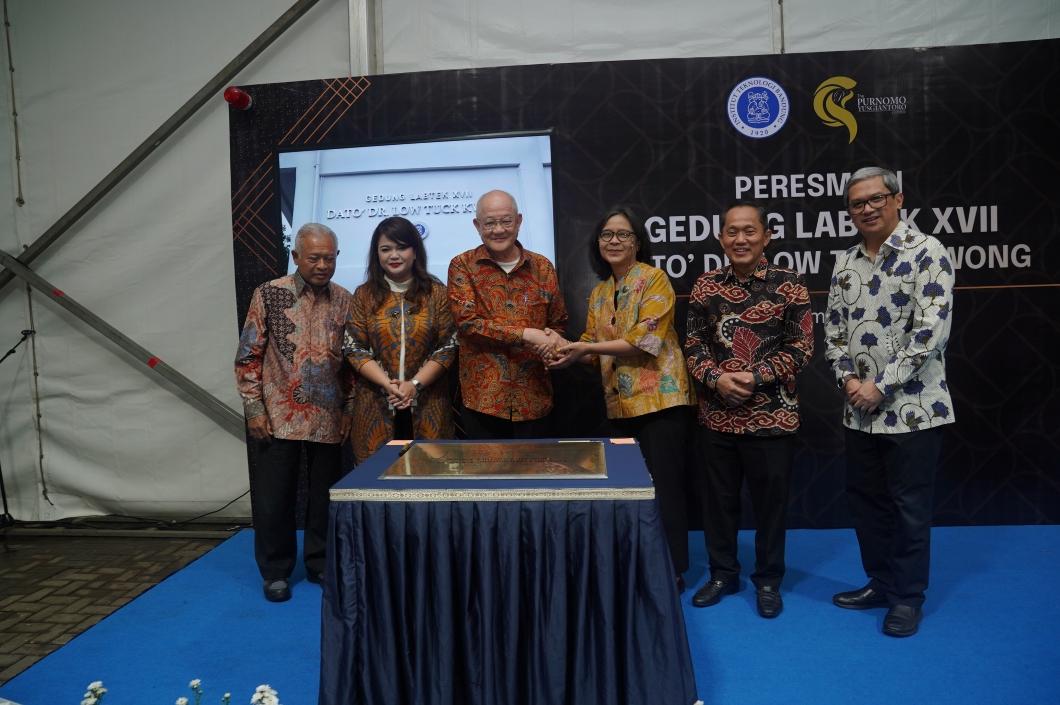 Institut Teknologi Bandung on LinkedIn: ITB dan PYC Resmikan Gedung ... Institut Teknologi Bandung on LinkedIn: ITB dan PYC Resmikan Gedung ...