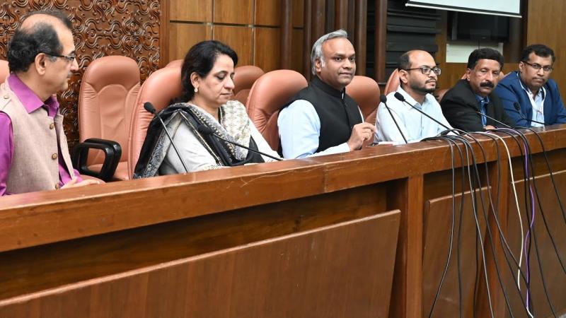 Jeyaraj M on LinkedIn: Minister Priyank Kharge speech at SFAL press ... Jeyaraj M on LinkedIn: Minister Priyank Kharge speech at SFAL press ...