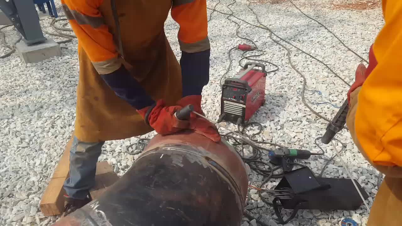 Souleymane Traore on LinkedIn: Nous soudons en mode 111 avec électrode ... Souleymane Traore on LinkedIn: Nous soudons en mode 111 avec électrode ...