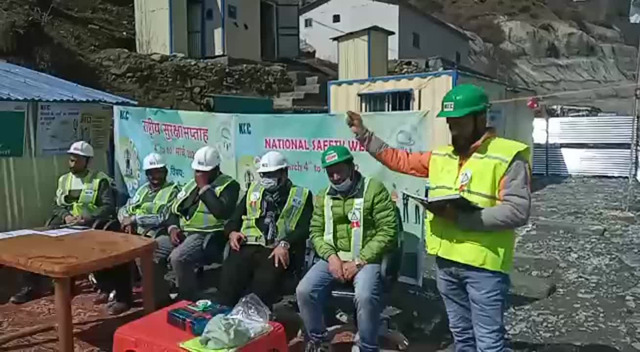 Ashutosh Kumar Kushwaha on LinkedIn: #tunnel #ircon #railway #kec #rpg ... Ashutosh Kumar Kushwaha on LinkedIn: #tunnel #ircon #railway #kec #rpg ...