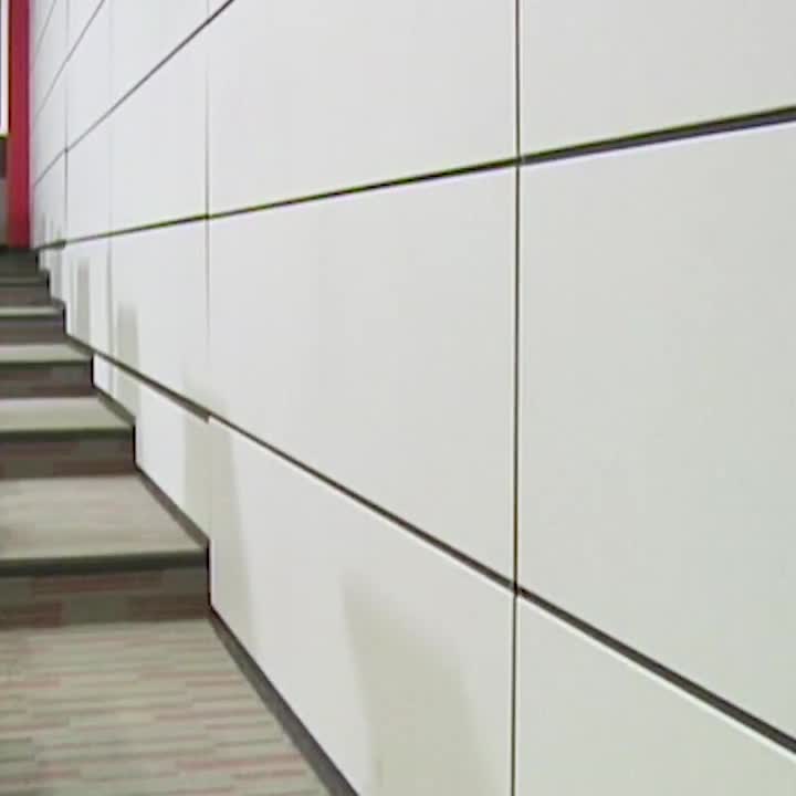 Jon Steinberg on LinkedIn: This wall automatically raises and lowers ... Jon Steinberg on LinkedIn: This wall automatically raises and lowers ...