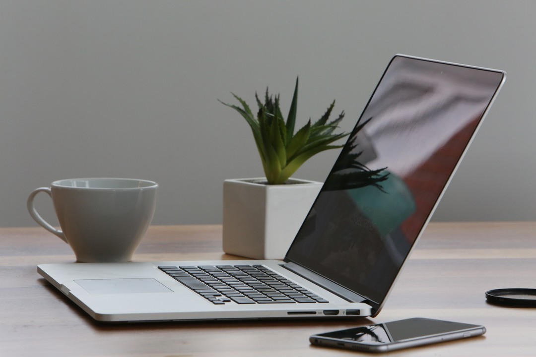 Workspace Productivity + LED Lighting Workspace Productivity + LED Lighting
