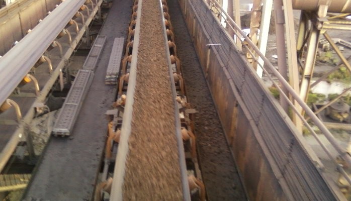 Desalinhamento de Correias Transportadoras Desalinhamento de Correias Transportadoras