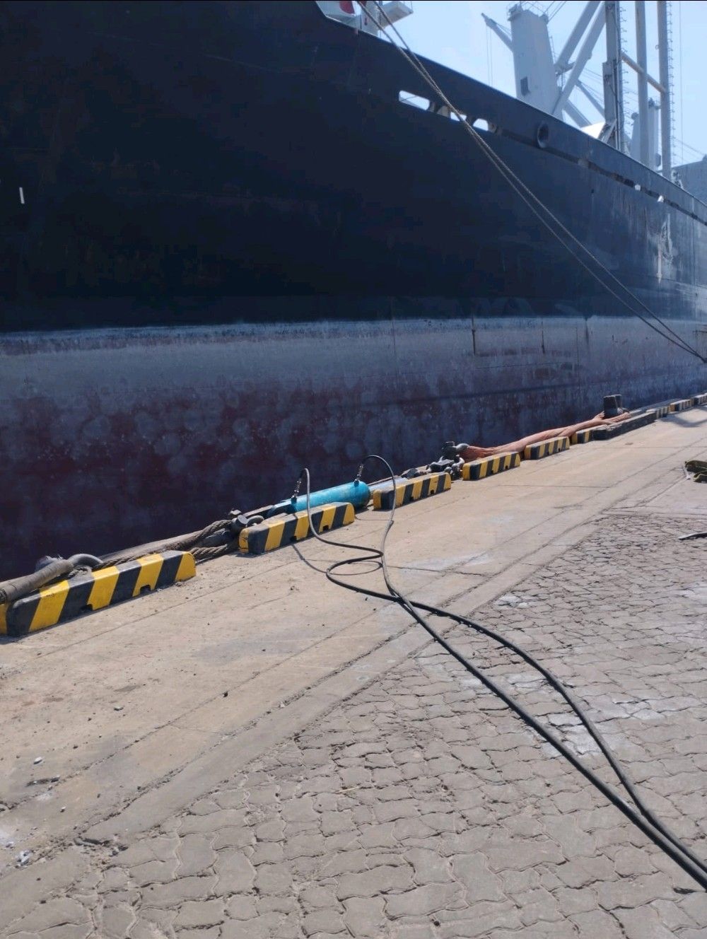 Arun k على LinkedIn: 77 ton bollard load test Arun k EIWAA Marine ... Arun k على LinkedIn: 77 ton bollard load test Arun k EIWAA Marine ...