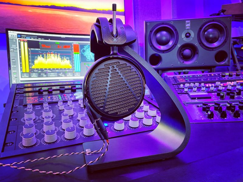 Richard Devine on LinkedIn: Audeze LCD-5 High-performance open-back ... Richard Devine on LinkedIn: Audeze LCD-5 High-performance open-back ...