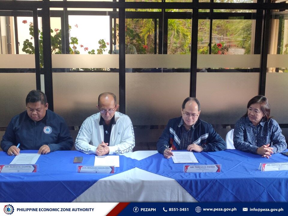 Philippine Economic Zone Authority on LinkedIn: 🔎 𝐋𝐎𝐎𝐊! | The ... Philippine Economic Zone Authority on LinkedIn: 🔎 𝐋𝐎𝐎𝐊! | The ...