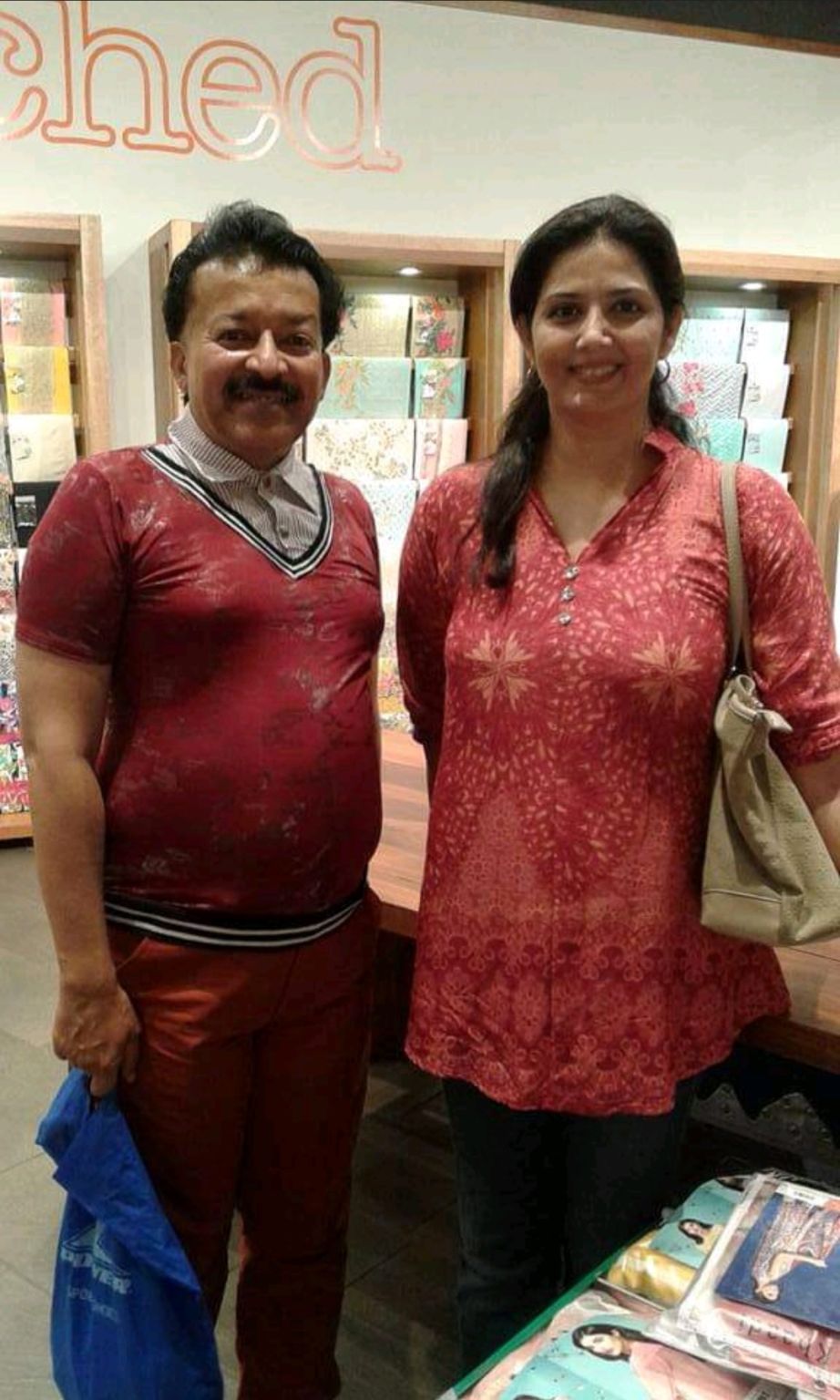 Sayed Fida Hussain Shah on LinkedIn: With Sawera Nadeem at Khadi's ... Sayed Fida Hussain Shah on LinkedIn: With Sawera Nadeem at Khadi's ...