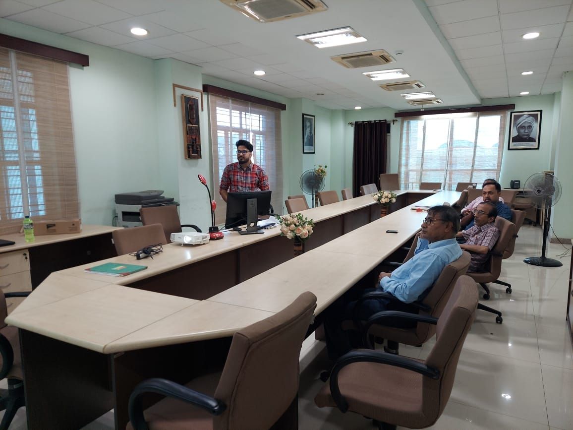 Presenting Synopsis seminar | Dr. Abhishek Bhattacharjee Presenting Synopsis seminar | Dr. Abhishek Bhattacharjee